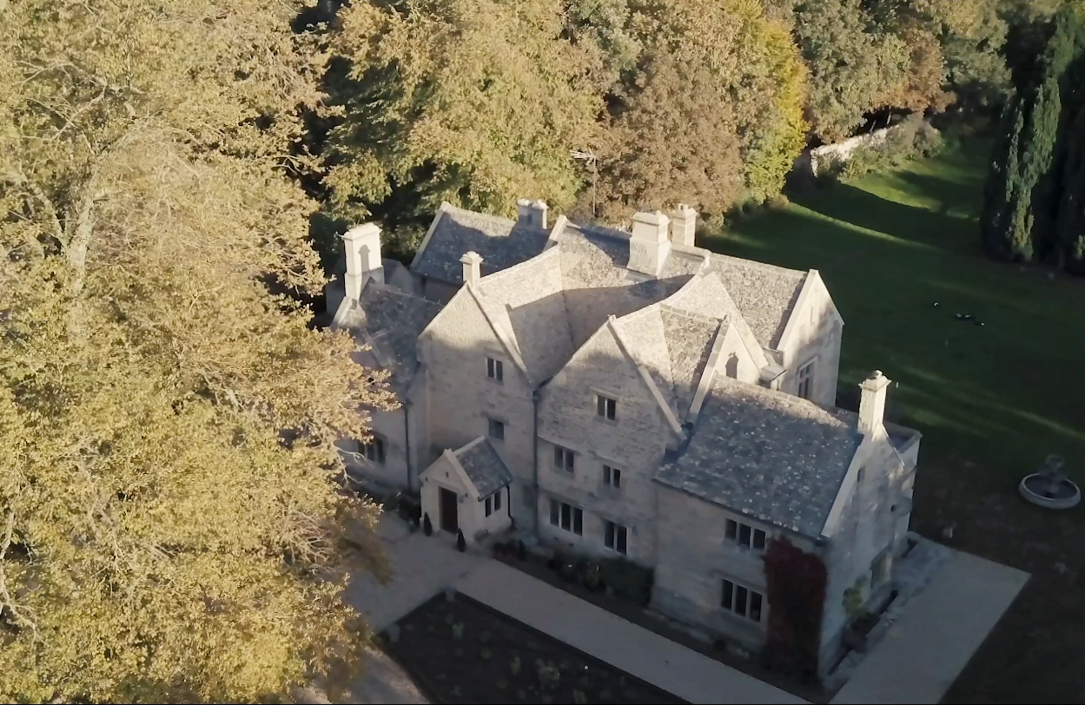 Arts and Crafts Revival - Richard Parr